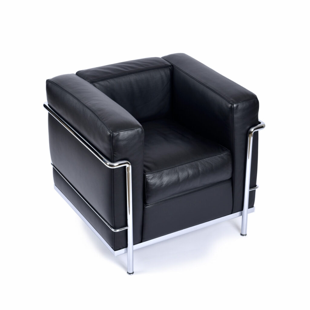 LC2 - Cassina - Proyectos de Decoración, Arquitectura y Diseño Interior en Marbella y Madrid